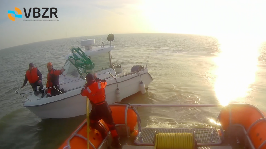 Visboot met motorpech | VBZR